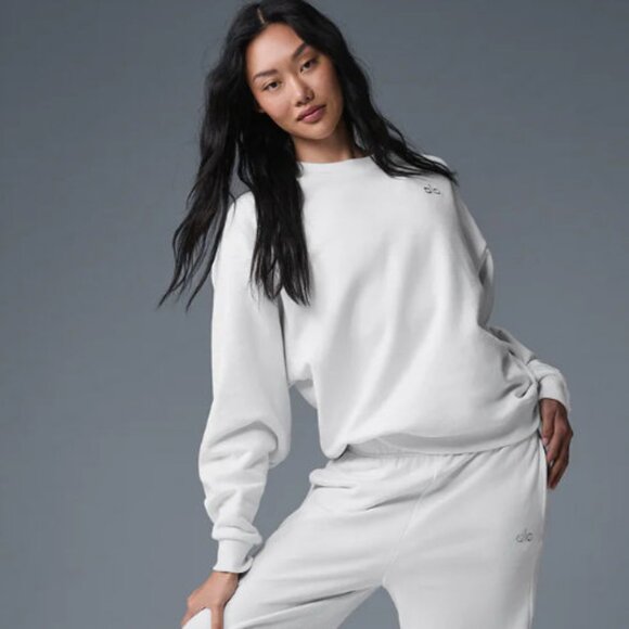ALO Yoga | Tops | Alo Yoga White Accolade Crew Neck Pullover Oversized ...